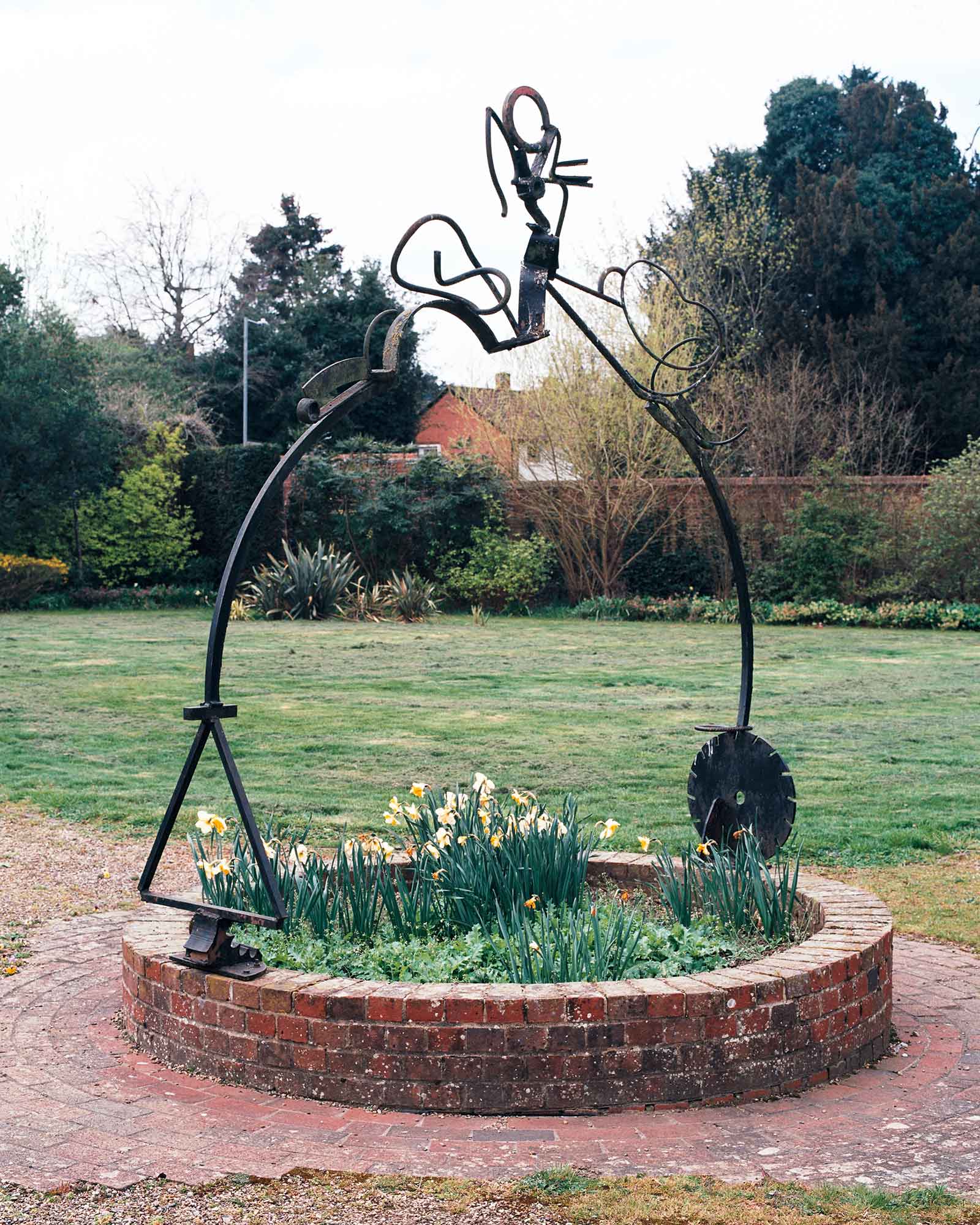 Harlow Sculpture Town Well Head - Harlow Sculpture Town